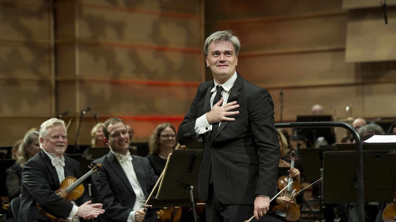 Edward Gardner extends contract with Bergen Philharmonic Orchestra ...